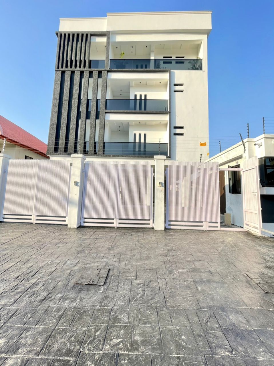 3 BED APARTMENT FOR SALE - De Home Vessel
